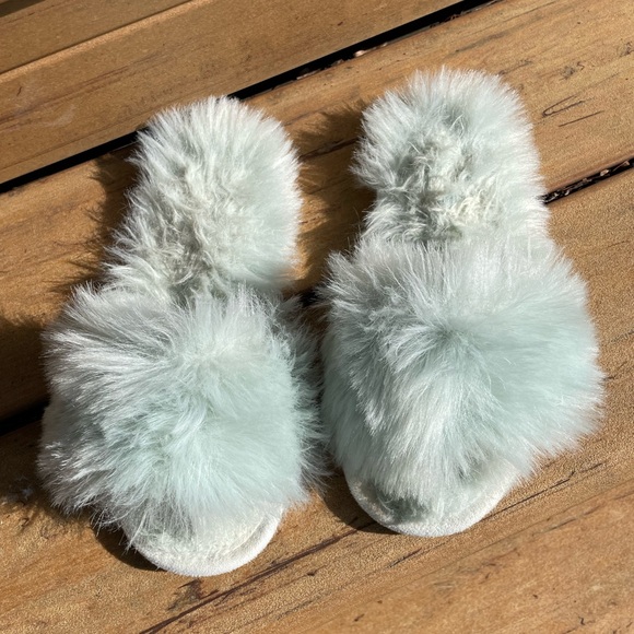 Restoration Hardware | Shoes | Restoration Hardware Rh Teen Faux Fur ...